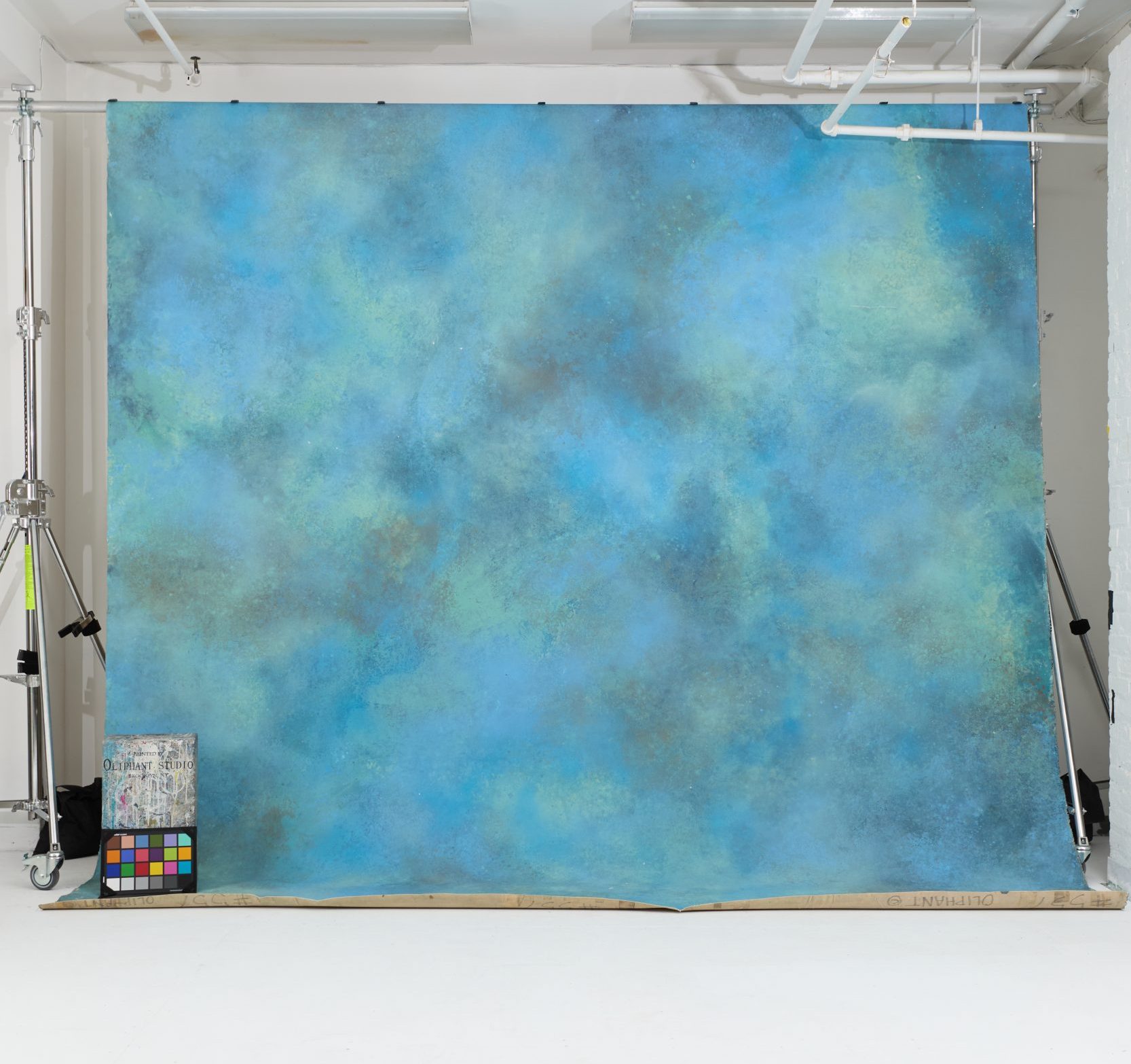 557 - Oliphant Studios